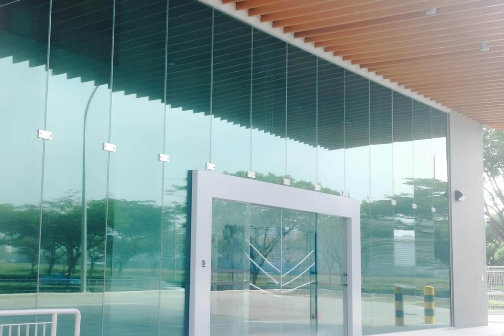 Deluxe Solar Films - High Quality Heat Control Window Film Window-Cool